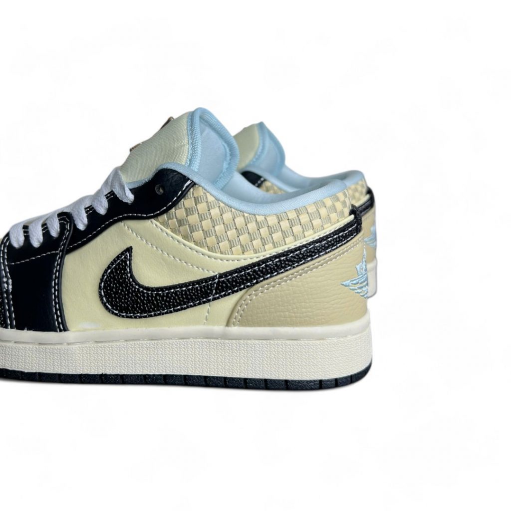 NIKE JD1 LOW SE COCONUT MILK BLACK - TeemoSneaker